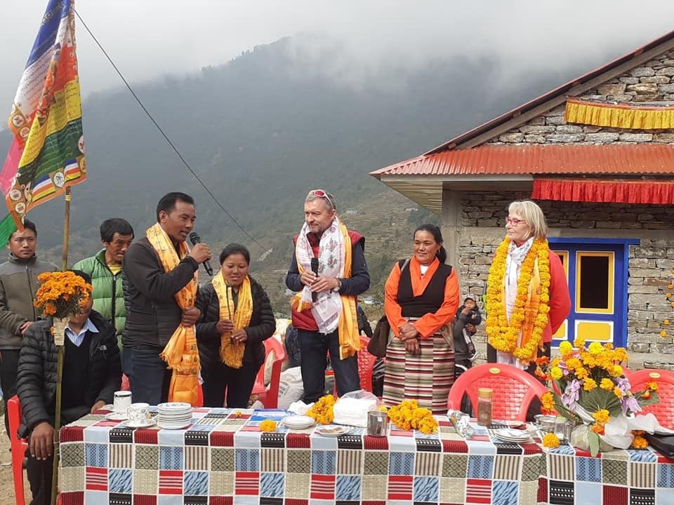 Himalayan Sherpa: Sherpa life in the Mountain Region